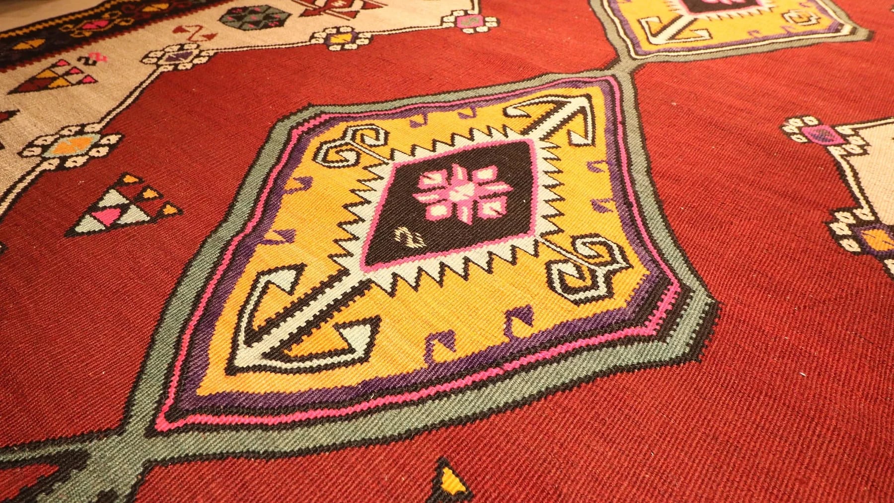 How to Know if an Antique or Vintage Rug Is Real?